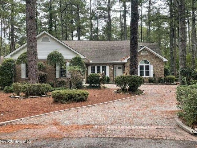 5 Woodway Ln, Pinehurst, NC 28374