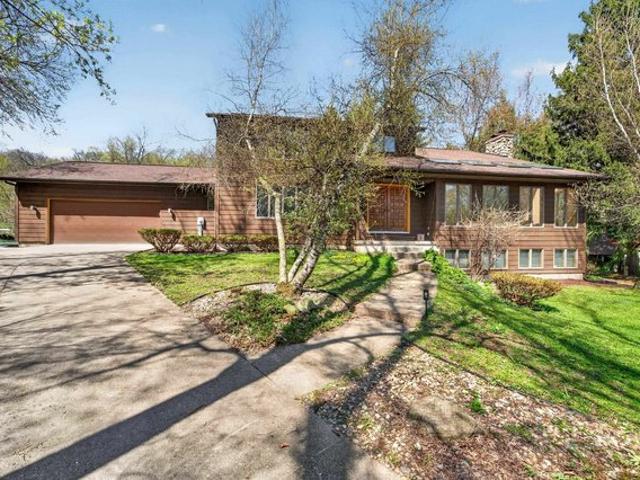 5 Wood Crest Ct, Madison, WI 53705