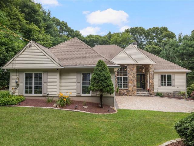 5 Woodbine Lane