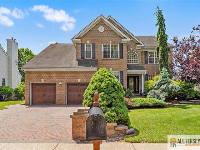 5 Woodfield Court
