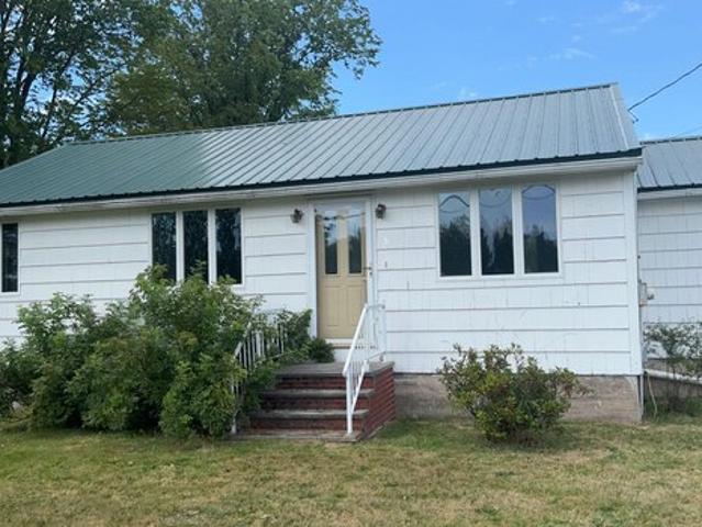 5 Woodland Rd, Princeton, ME 04668