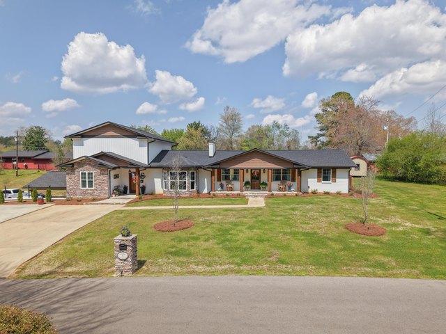 5 Woodmont Dr, Belmont, MS 38827