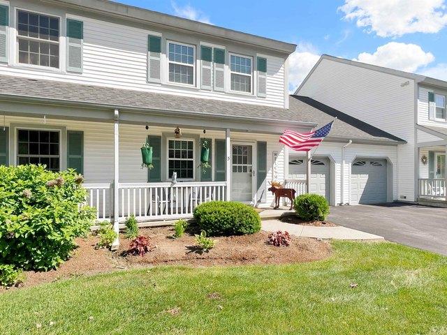 5 Wolff Dr, Essex, VT 05452