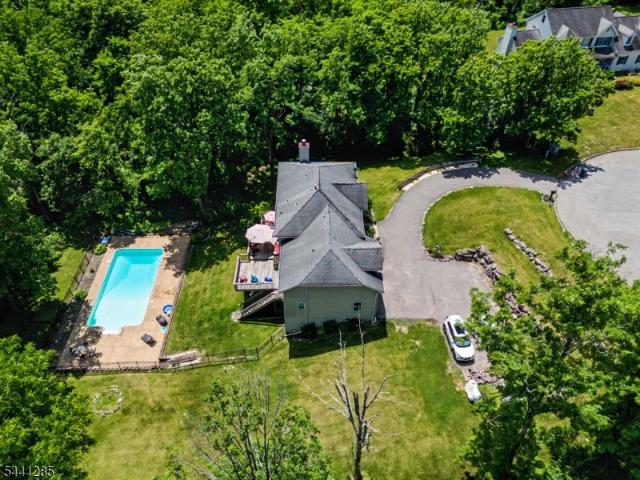 5 Worthington Rd