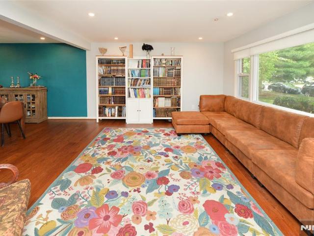 5 04 3rd Street