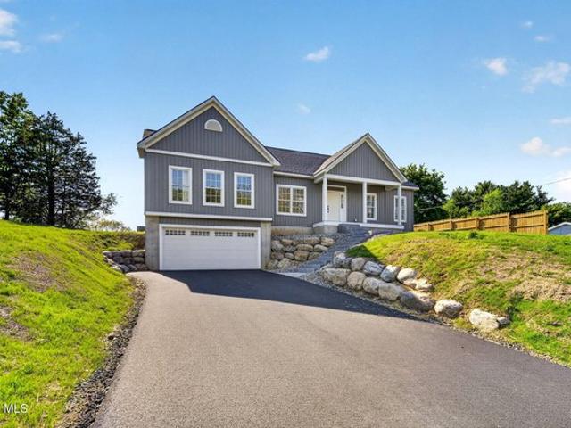 5 1/2 Gardner Rd, Wynantskill, NY 12198