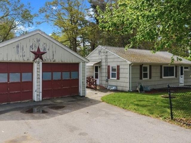 5 2nd Ave, Lakeville, MA 02347