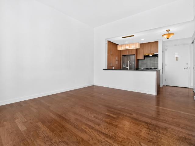 5 49 Borden Avenue, Queens, NY