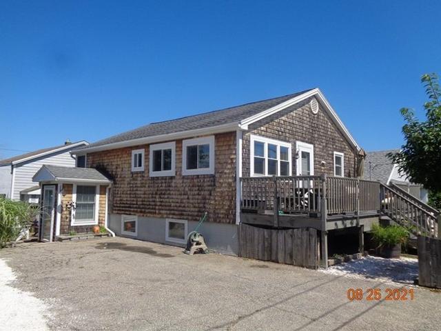 5 51st St, Newburyport, MA 01951