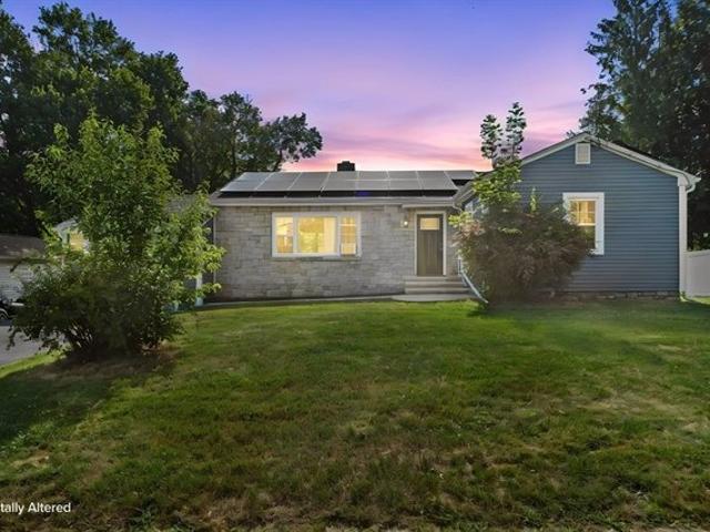 5 5th Ave, Dudley, MA 01571