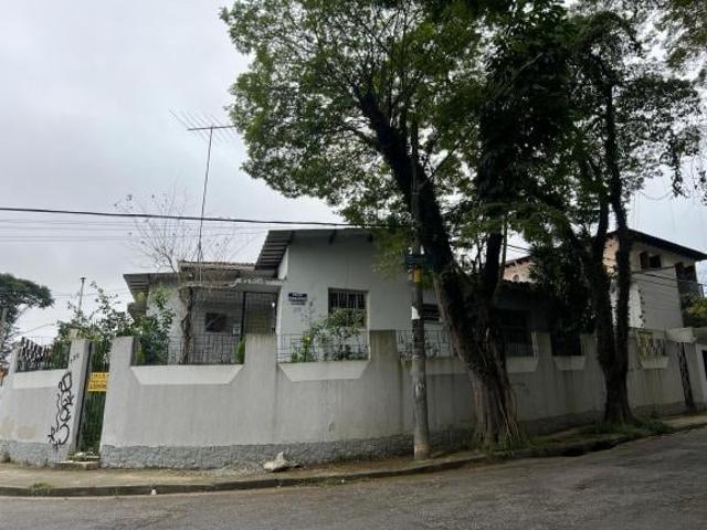 5 5 1 1 9 9 9 3 7 0 6 0 9 Casa térrea à venda no Jd. Bonfiglioli FL16