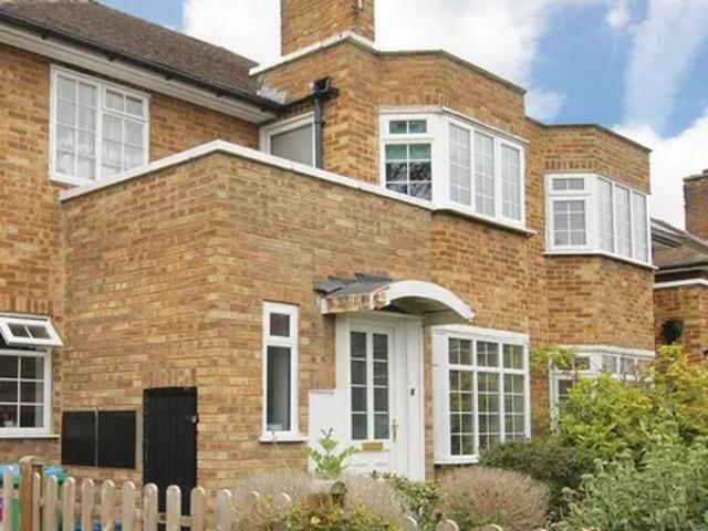 5 6 Bishops Close, London, TW10 7DF, United Kingdom | 2 bed apartment for rent #138933580 | Rentberry