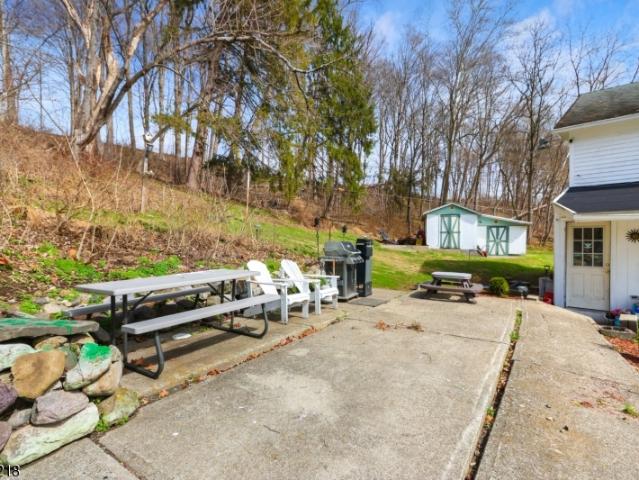 5 7 Vannatta Pl