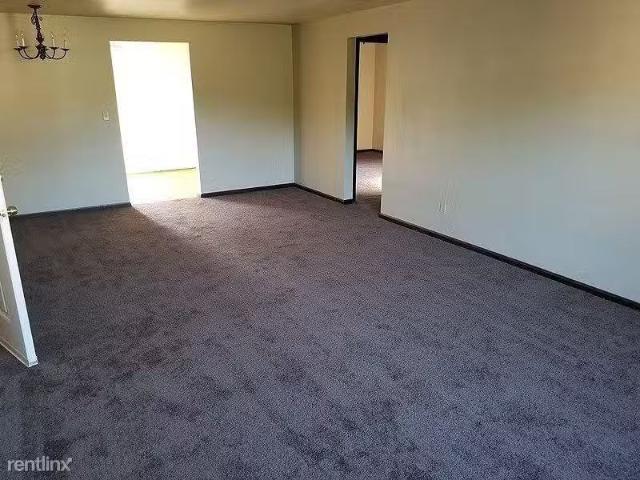 5 8270 Southern Boulevard