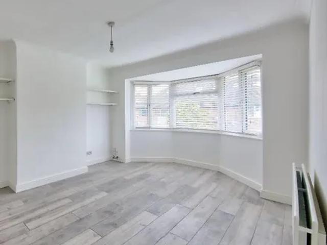 5 8 Beaulieu Close, London, TW1 2JR, United Kingdom | 2 bed apartment for rent #139268211 | Rentberry