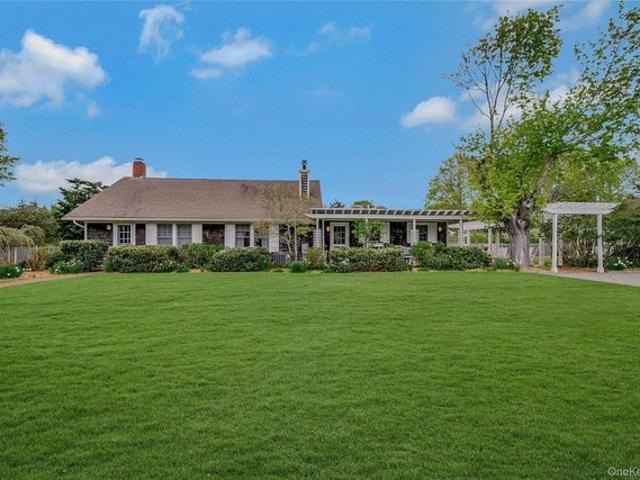 5A/5B Jessup Ln, Quogue, NY 11959