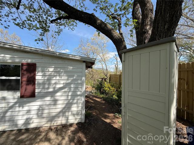 5A Warren Avenue