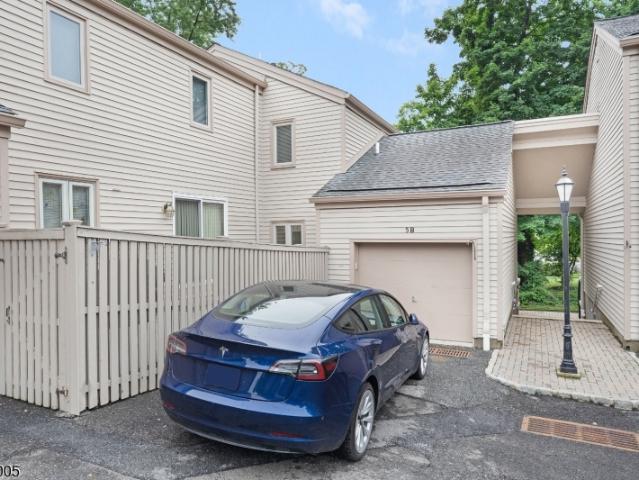 5B Somerset Hills Court # B
