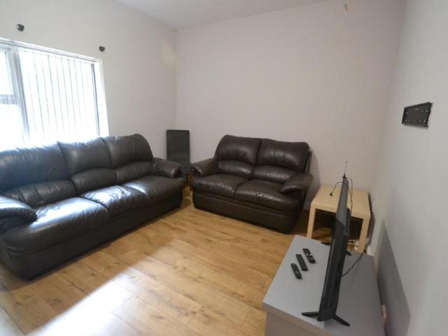 5BED Sherwin Road, Nottingham NG7 5 bed semi detached house to rent £2,751 pcm £635 pw