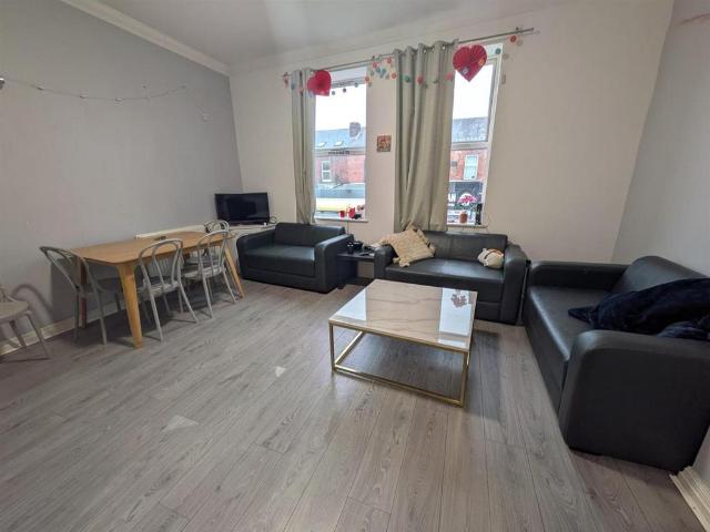 5bed, Withington, Manchester 5 bed apartment to rent £2,492 pcm £575 pw