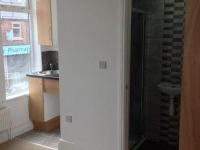 5bedroom bedsit