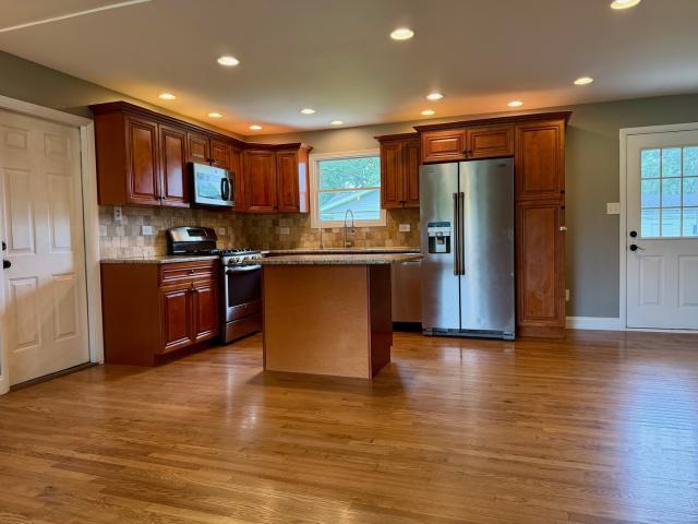 5S481 Glenoban Drive
