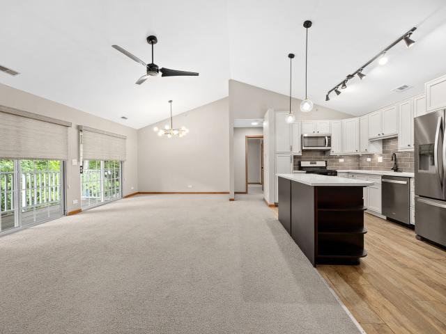 5S560 Paxton Drive # 2H