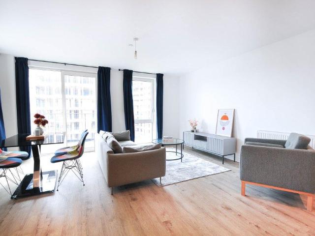 5th Floor – 3 Bedroom Apartment –. 3 bed apartment to rent £2,040 pcm £471 pw