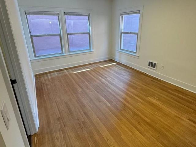 5th & Mercer Apartments 2 Bedroom Apartment for Rent at 605 5th Ave N, Seattle, WA 98109 Lower Queen Anne