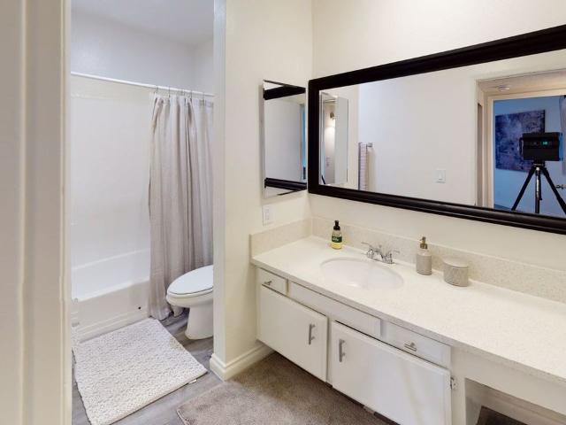 5th Street Apartments 1 Bedroom Apartment for Rent at 4020 W 5th St, Los Angeles, CA 90020 Wilshire Center Koreatown