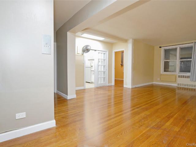 63 45 Saunders Street 3G