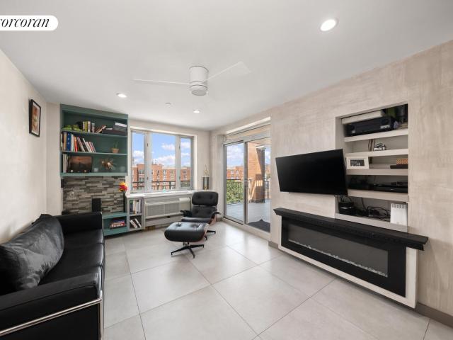 63 06 Queens Blvd, Queens, NY