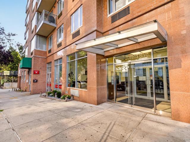 63 14 Queens Boulevard 3M