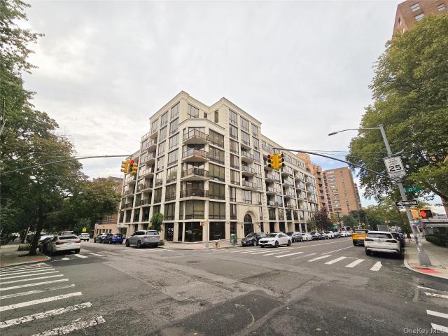 63 36 99 Sreet, Unit 8C