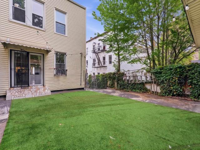 63 Thorne St