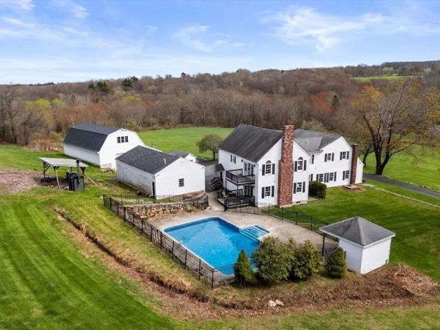 63 Uxbridge Rd, Sutton, MA 01590 | MLS #73505