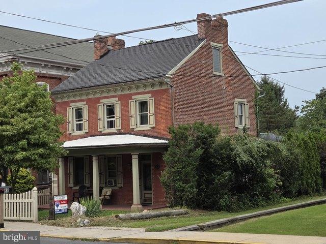 63 W Main St, Lebanon, PA 17042