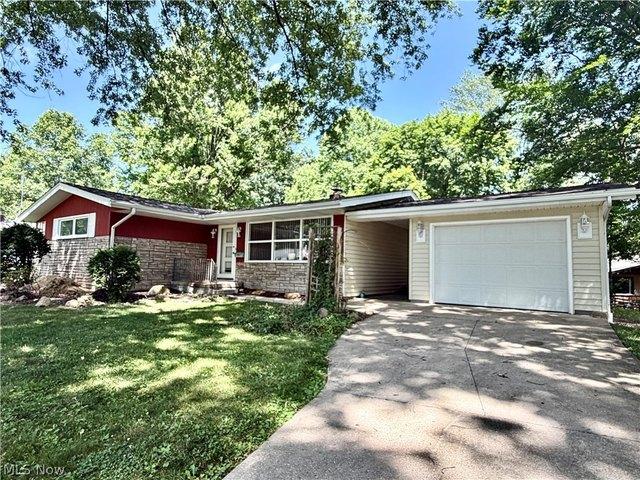63 W Nineth St, Newton Falls, OH 44444