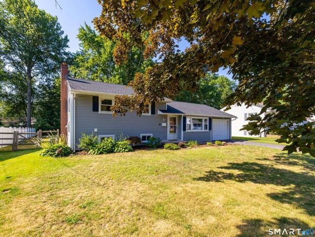 63 Westpoint Ter, West Hartford, CT 06107