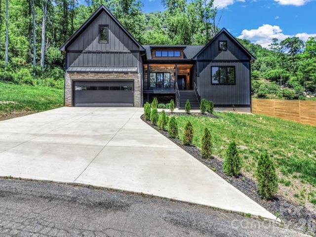 63 Winding Ridge Rd, Fairview, NC 28730