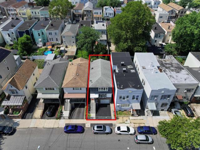 63 Williams Ave