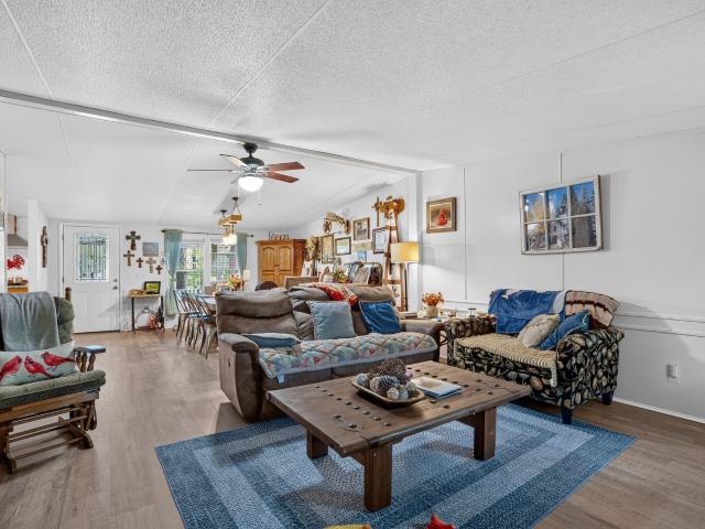 63 Wood Harbor