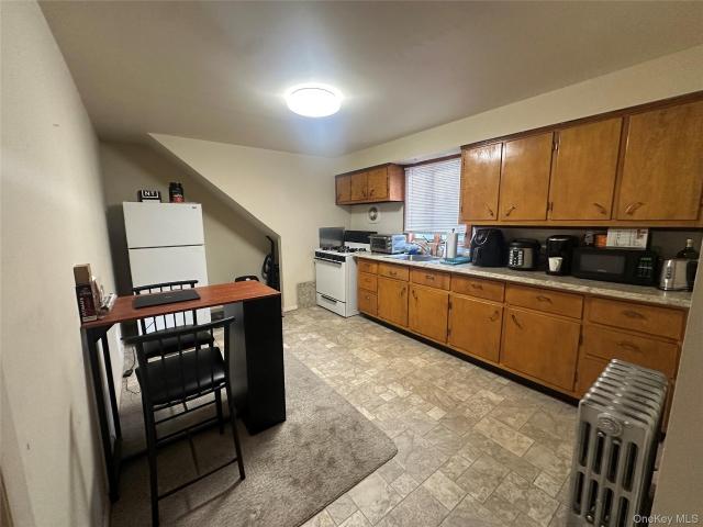 63 Wolfle St, Unit 2, Glen Cove, NY 11542 | MLS #977273 | Compass