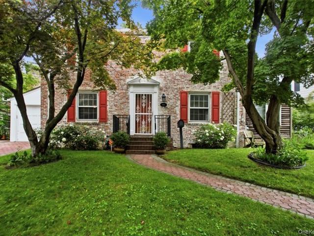 63 Aka 61 Beechwood Ter, Yonkers, NY 10705