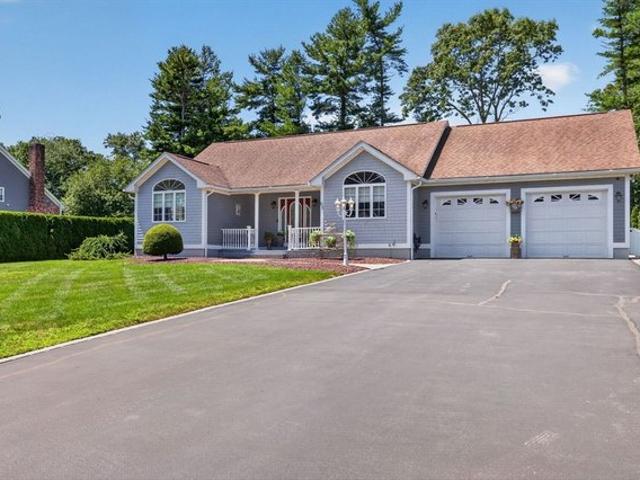 63 Ansel White Dr, Acushnet, MA 02743