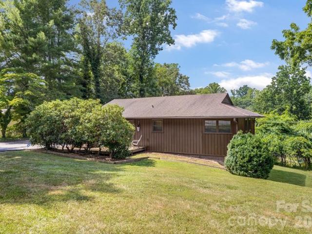 63 Baker Pl, Asheville, NC 28806