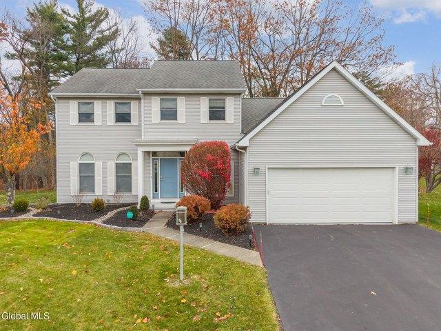 63 Bittersweet Ln, Slingerlands, NY 12159