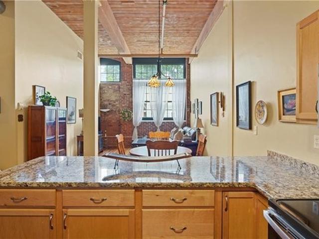 63 Blakeley St Apt 107, Woonsocket, RI 02895
