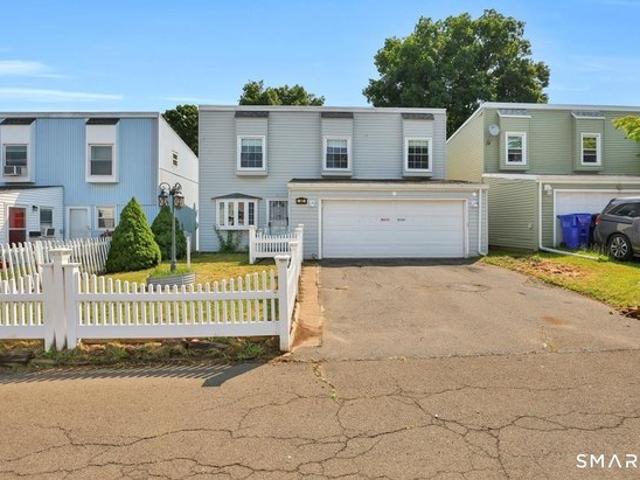63 Braeburn Ln, Middletown, CT 06457