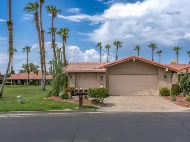 63 CAMINO ARROYO PL, PALM DESERT, CA 92260 Condo/Townhome For.